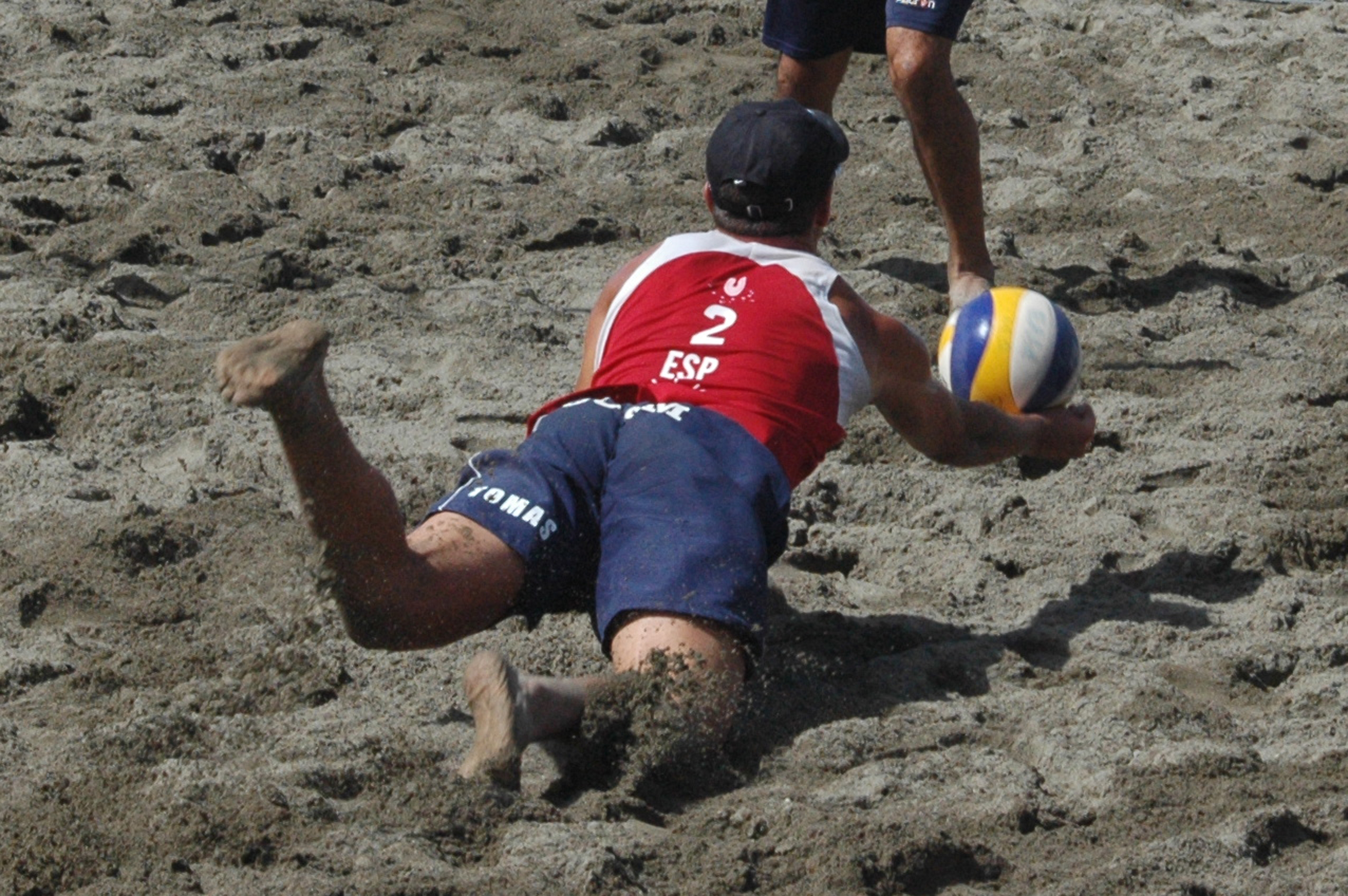 Defensa en Vóley Playa (2). Amortiguar el balón y desplazamientos para ...